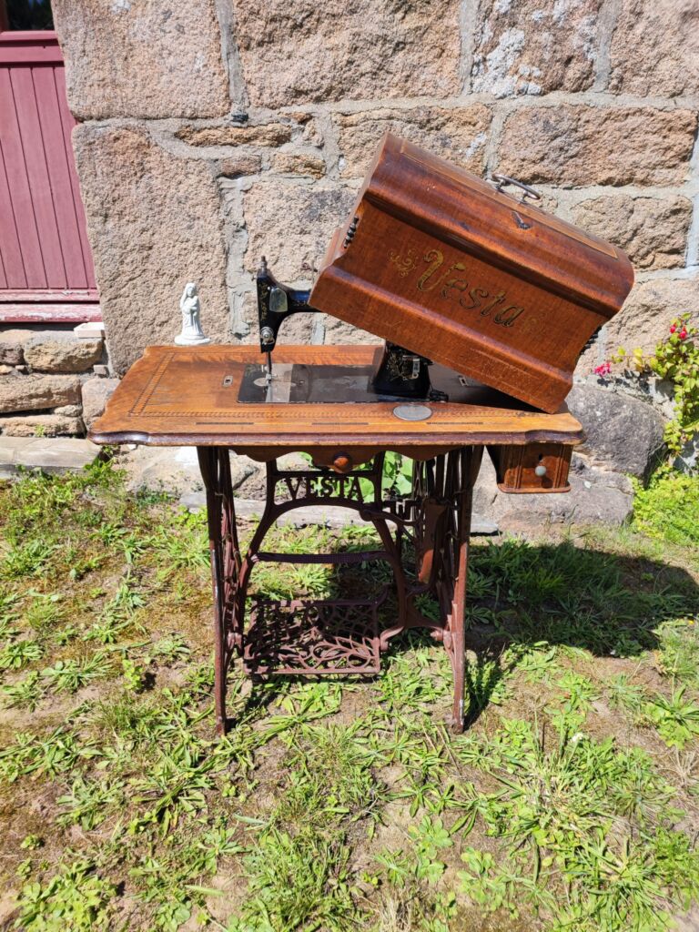Machine A Coudre Ancienne Relooke
